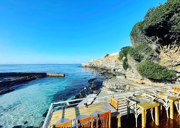 How seafood restaurant Perlemoen in Hermanus is uplifting its community ...