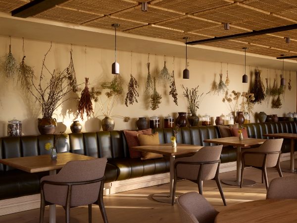 The Restaurant on Precious Hidden Valley: More than food - Eat Out